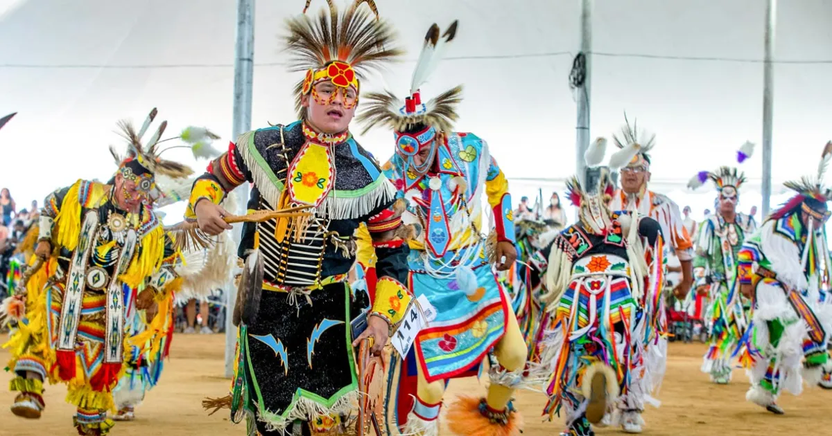 pow wow dancers coloring pages