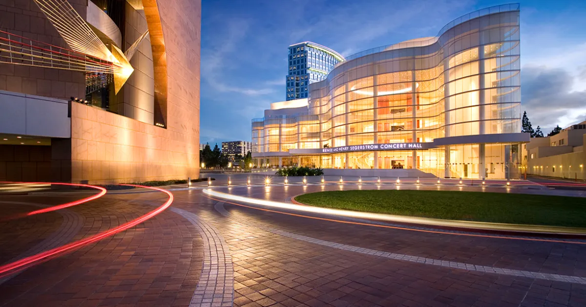 See Live Performances at the Dazzling Segerstrom Center for the Arts