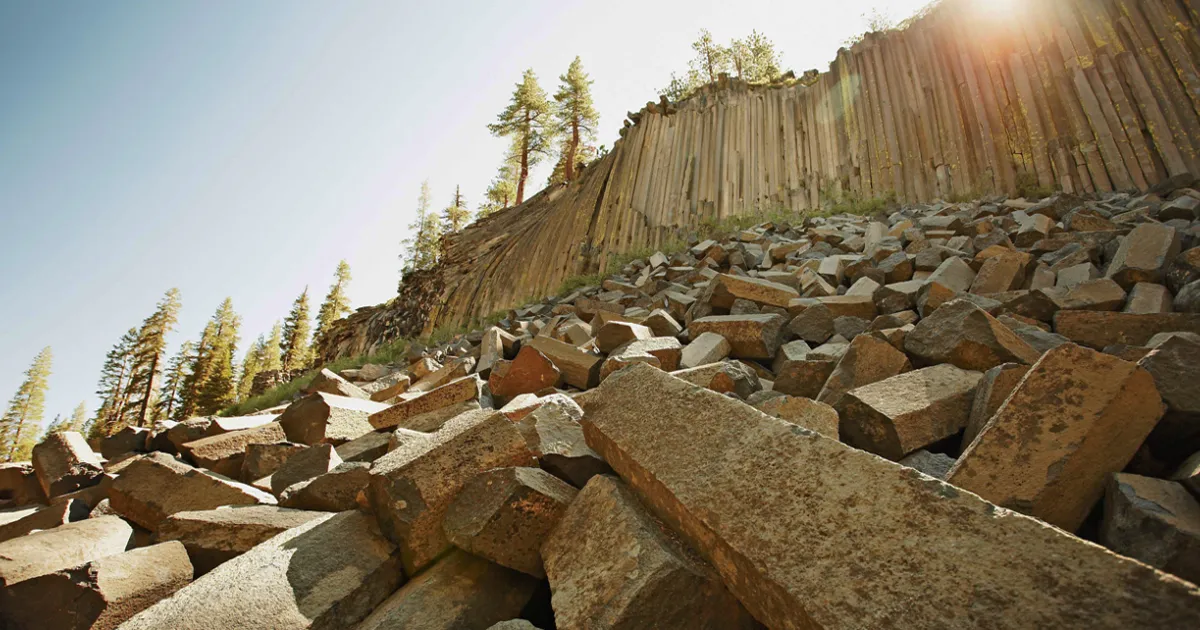 is devils postpile open today