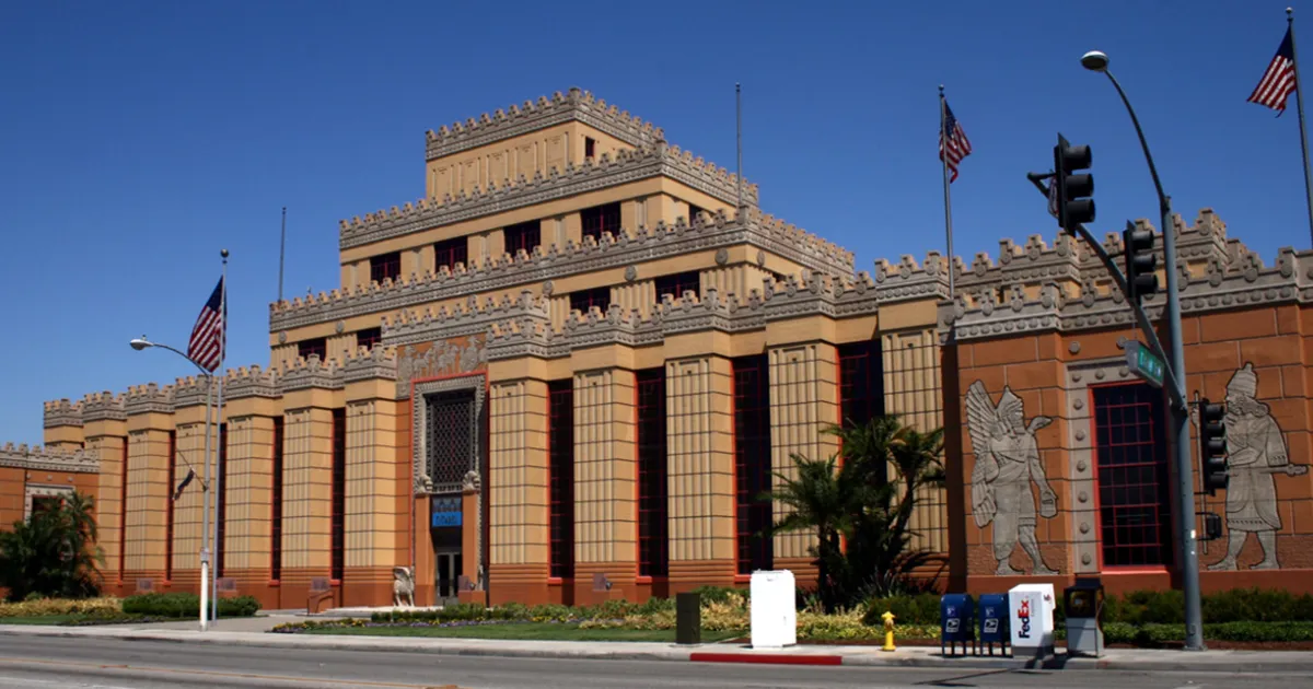 Citadel Outlets | Visit California