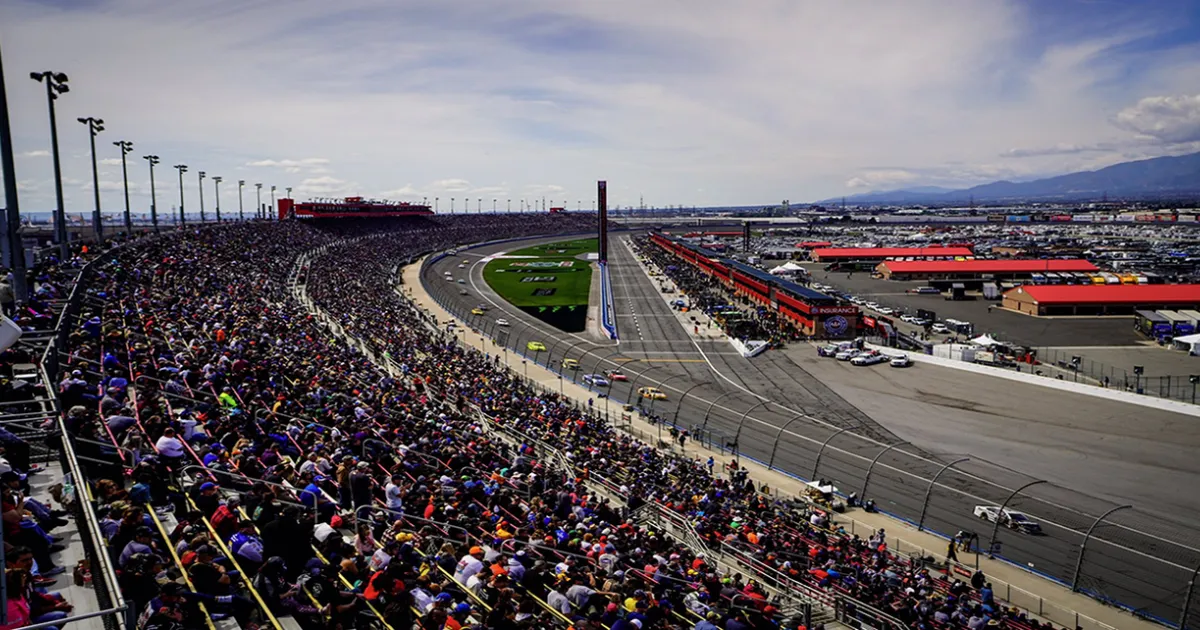 A Guide to NASCAR’s Auto Club Speedway in Fontana, California | Visit ...
